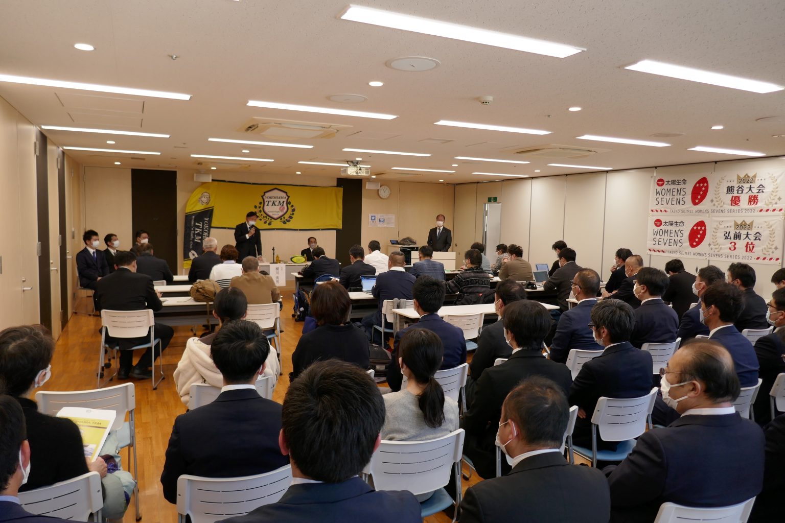 YOKOHAMA TKM春口廣監督就任の記者懇話会を開催しました。 | 一般社団法人TMG本部